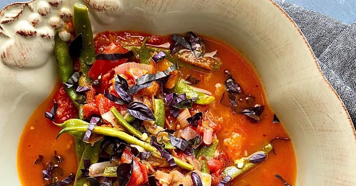 braised romano beans with heirloom tomatoes and purple leaf sweet basil