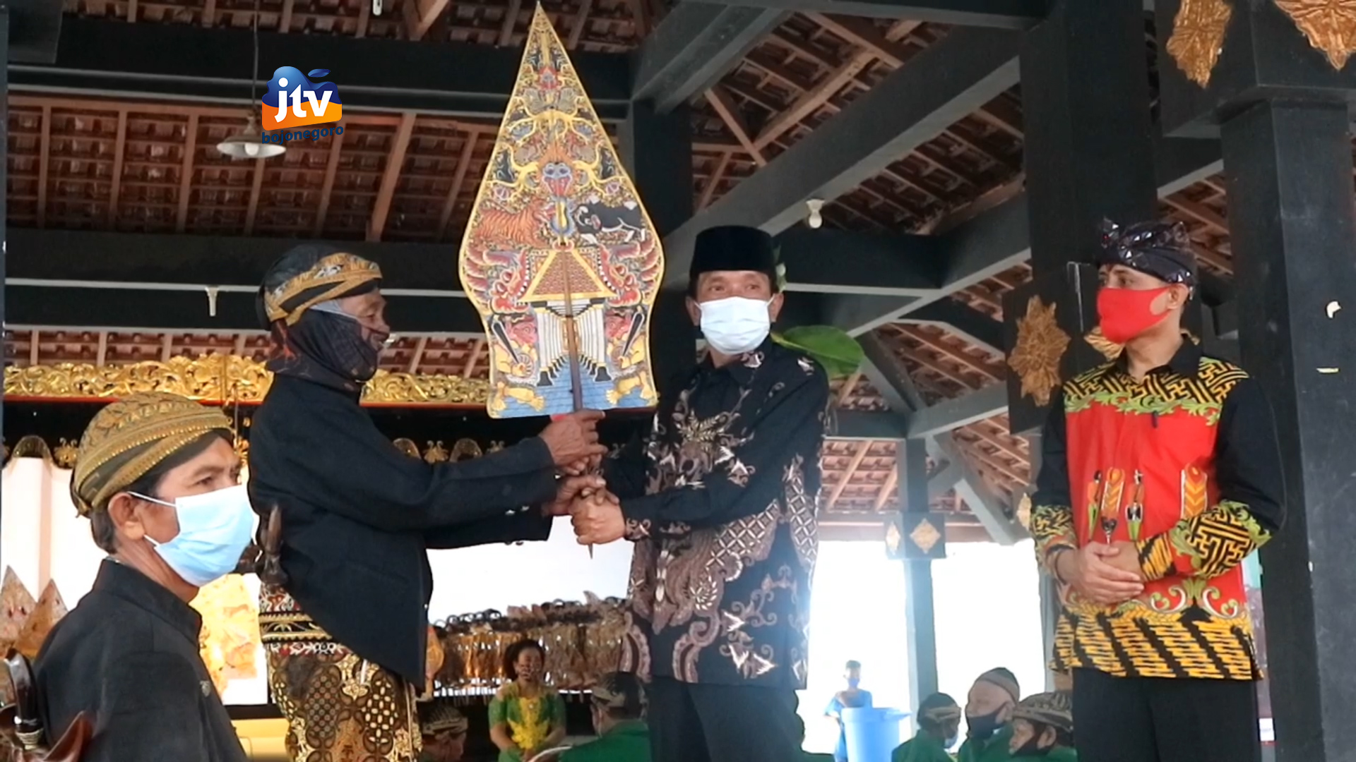 Ruwatan Massal Di Obyek Wisata Kayangan Api