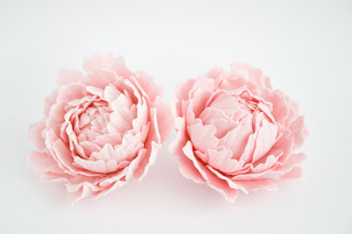 Do It Yourself Weddings: Decorating With Gum Paste