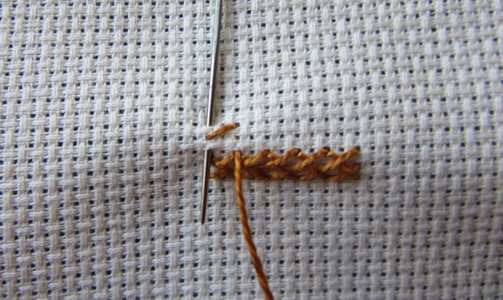 Queenie's Needlework: Sunday Stitch School - Lesson 106: Tvistsöm ...