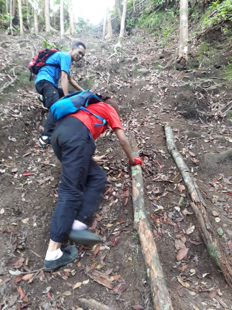 *: Hiking Bukit Payung, Parit Sulong, Batu Pahat