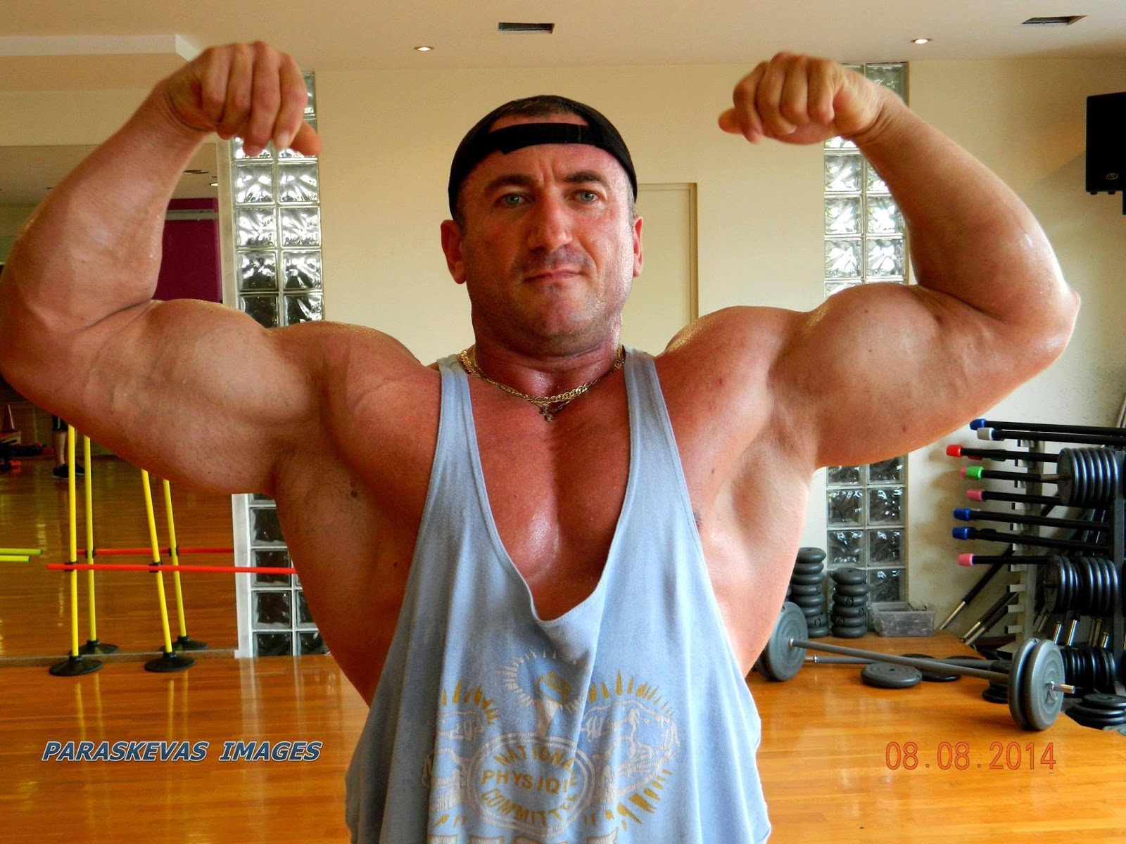 Muscle Lover: Greek master bodybuilder Triantafyllos Maragos