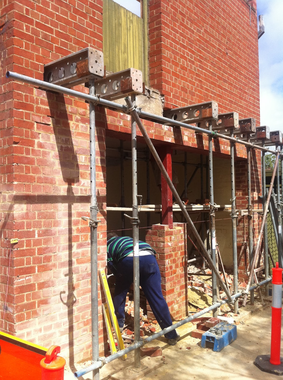 49 WAKEFIELD STREET_: NEEDLING AND PROPPING