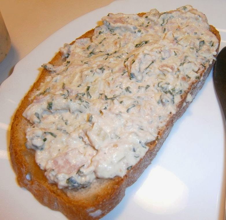 motýlia :) vareška: Šunkovo-syrová alebo salámovo-syrová nátierka