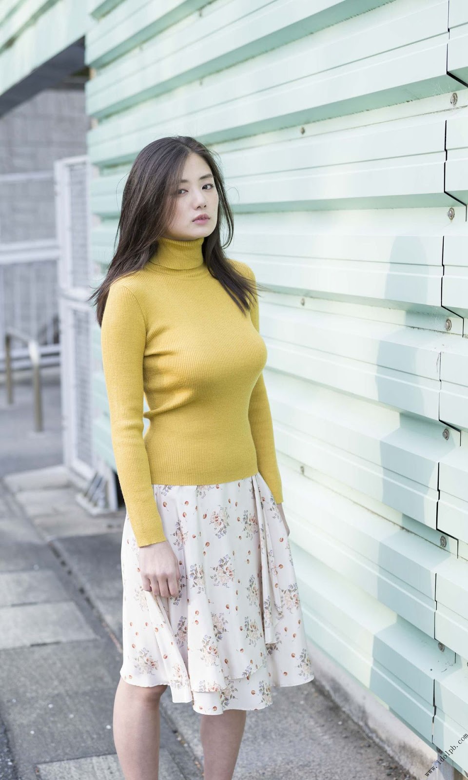 Nao Kanzaki and a few friends: Moemi Katayama: WPB-Net #443 scans