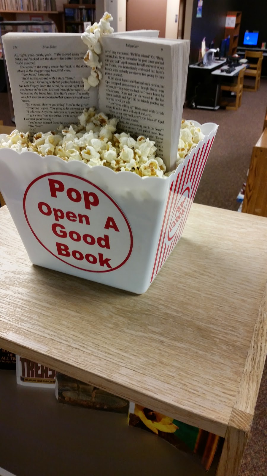 Display Lit: Pop Open a Good Book
