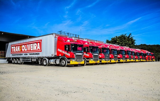 Transoliveira abre vagas para motoristas em 5 cidades