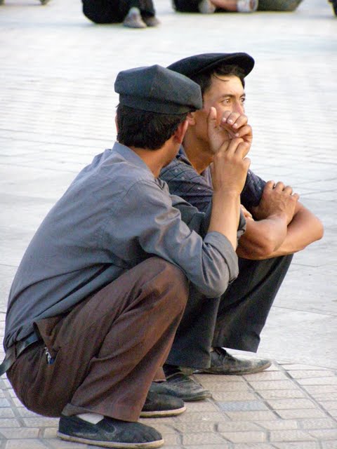 Todos los lunes a las 7: Posturas de chinos.