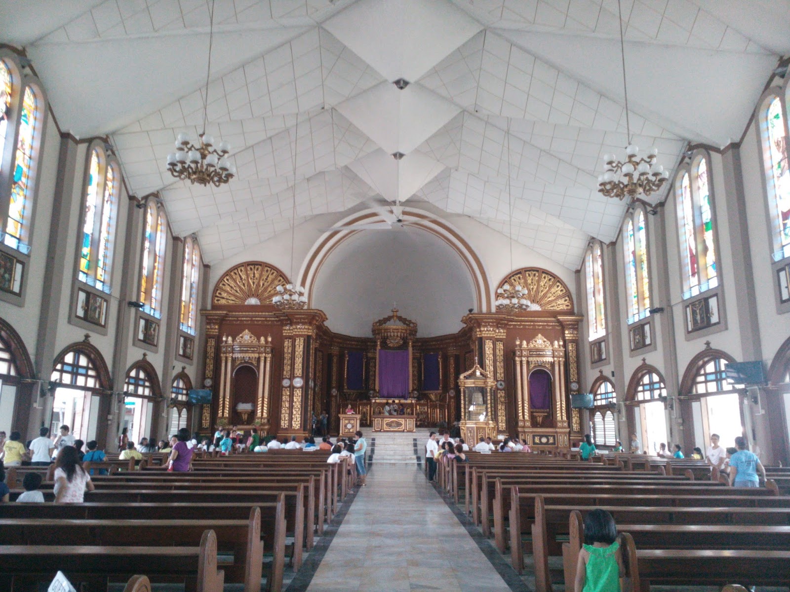 Ben Goes Where: Visita Iglesia in Rizal
