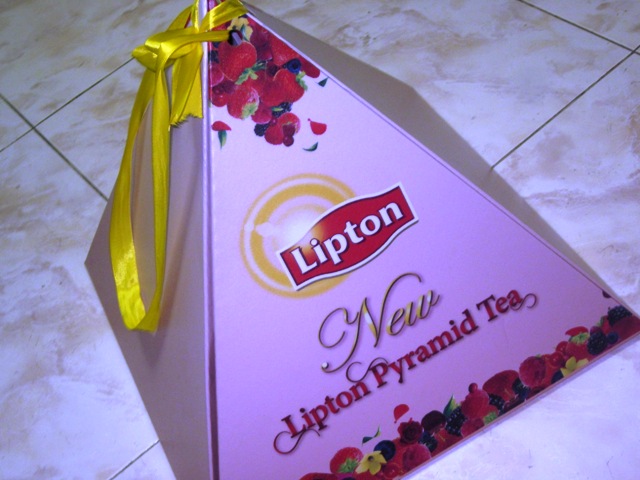 Aromatic Lipton Pyramid Tea