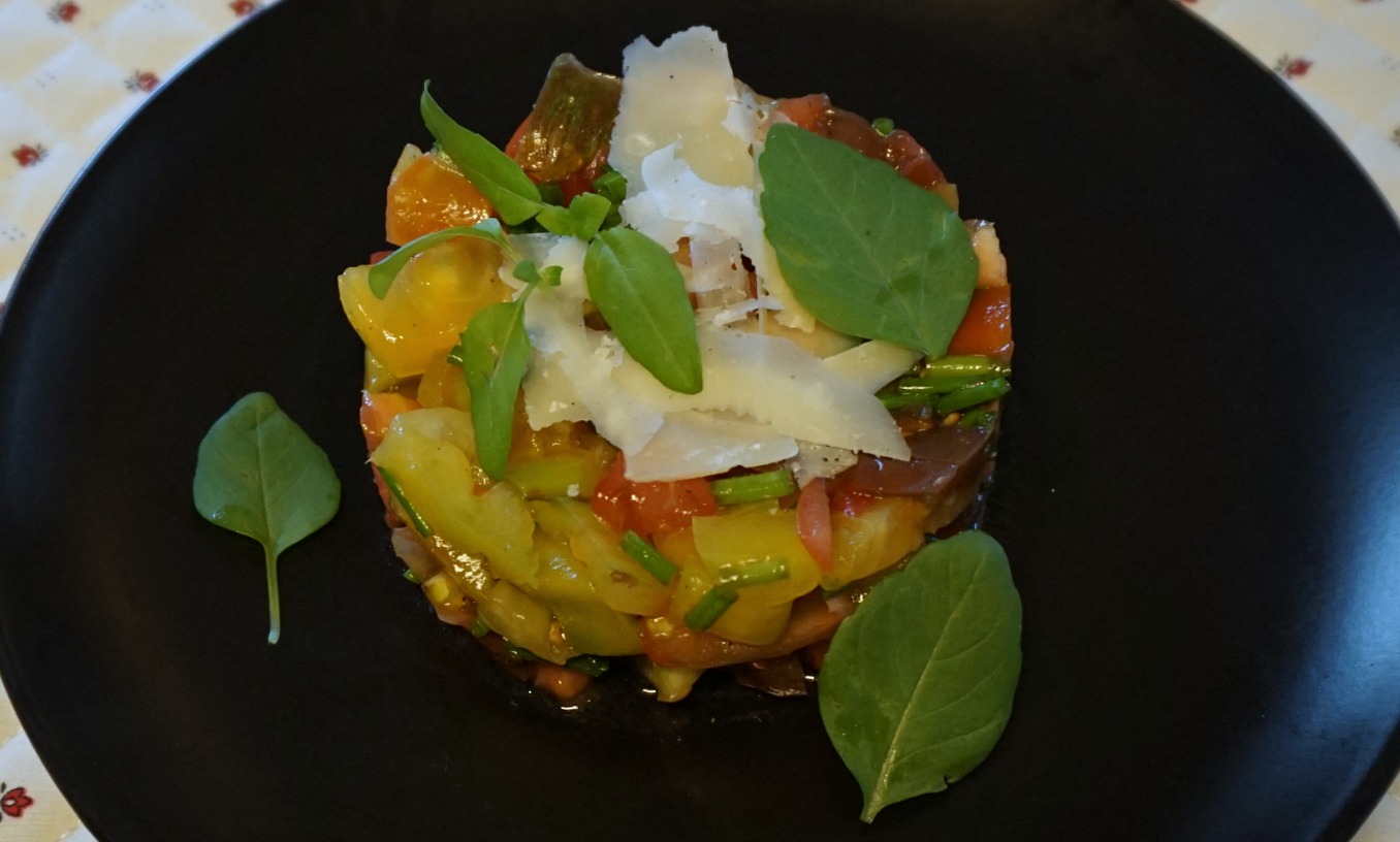 Tomato tartare starter | Hiking and Cooking in the South of France