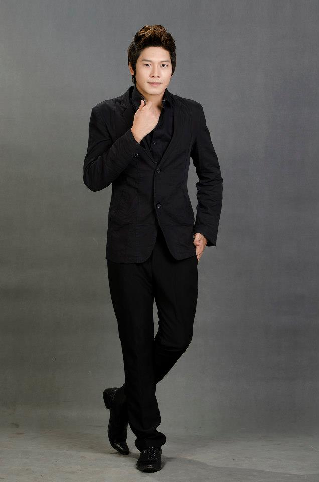 M y a n m a r H u n k s: Myo Thet Khaing