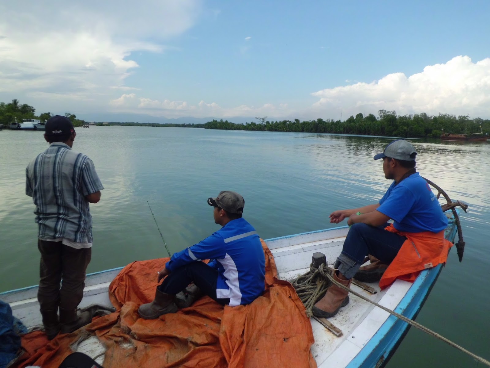 Stock Photo Jos: Fishing Muara Kintap, Pulau Laut Kalimantan Selatan