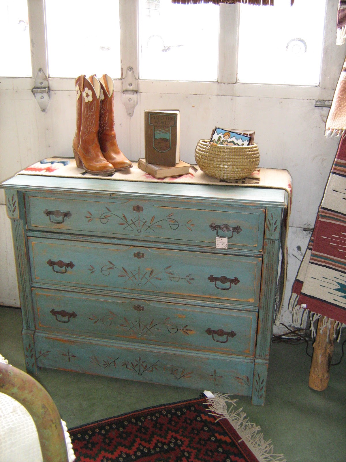 Kindred Style: Be Brave, Be Daring...Paint That Furniture