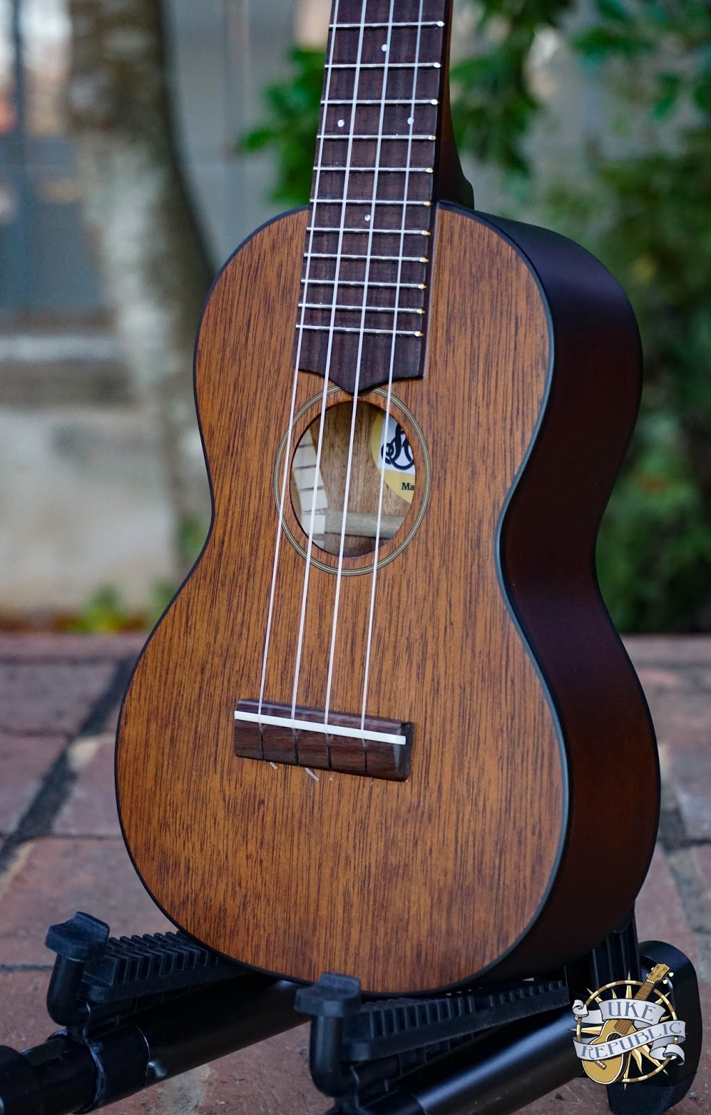 LoPrinzi Solid Mahogany Soprano Ukulele Demo Video by UKE Republic