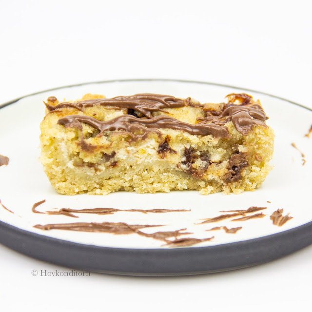 Daim-Quark Cake