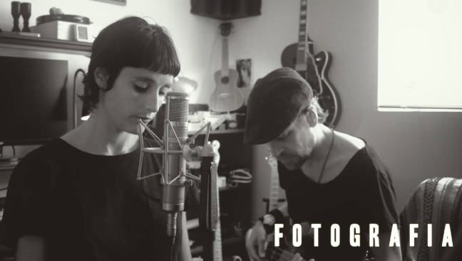 ALBERTO ARAÚJO & AMIGOS: LAURA VALL CANTA ANTONIO CARLOS JOBIM A ...