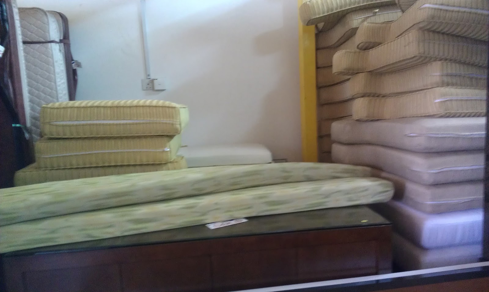 Inspirasi Terbaru 38+ Kusyen Sofa Kayu