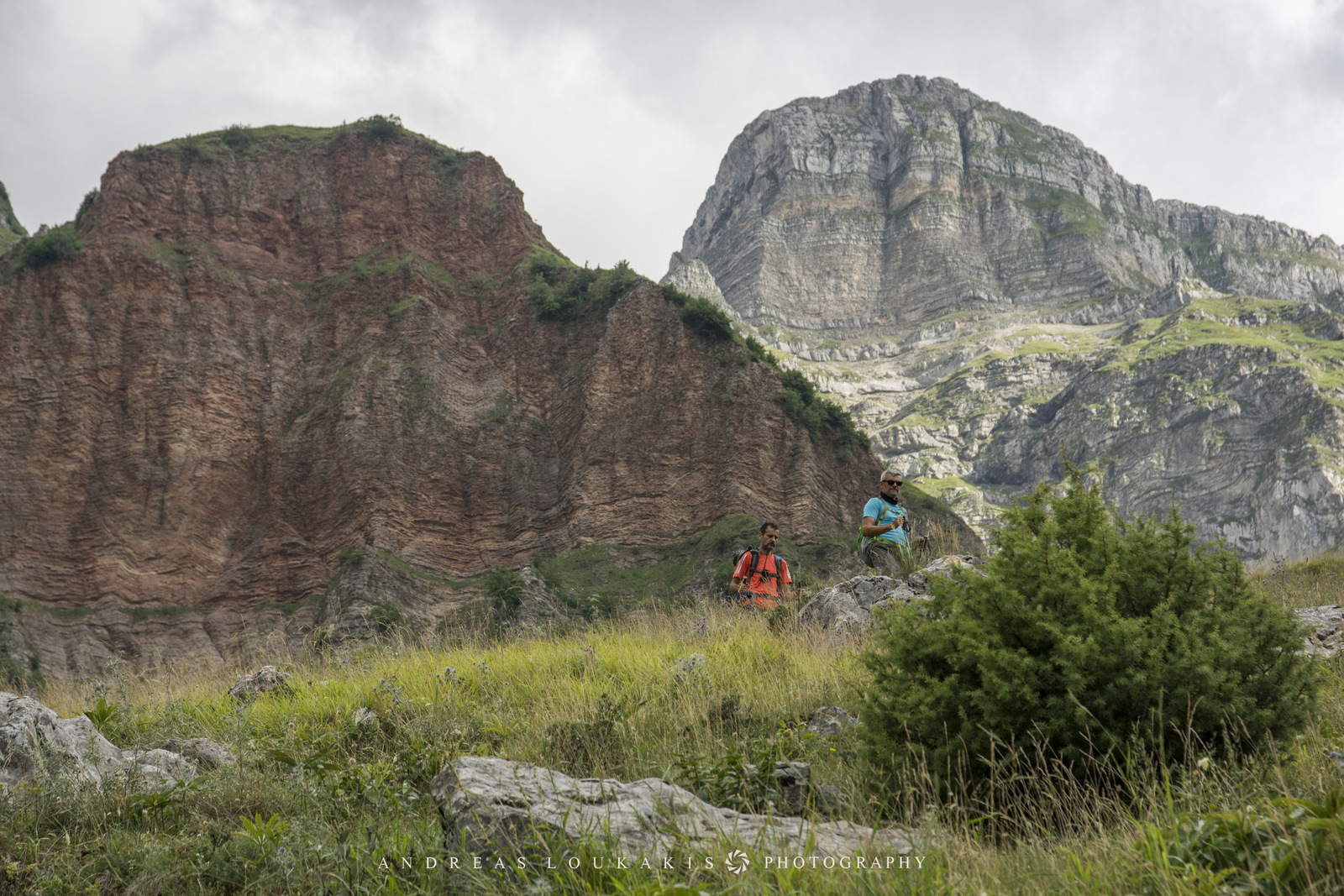 EXPLORE MOUNTAINS: ΚΟΡΥΦΗ ΣΤΡΟΓΓΟΥΛΑ-ΔΙΑΣΧΙΣΗ ΤΖΟΥΜΕΡΚΩΝ