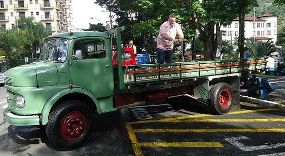 ACERVO DE UTILIDADES: MERCEDES-BENZ 1111