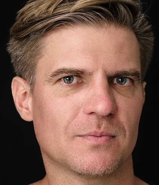 Similarities/Asemănări: Paul Radu (1975) - Tamás Sághy (1972)