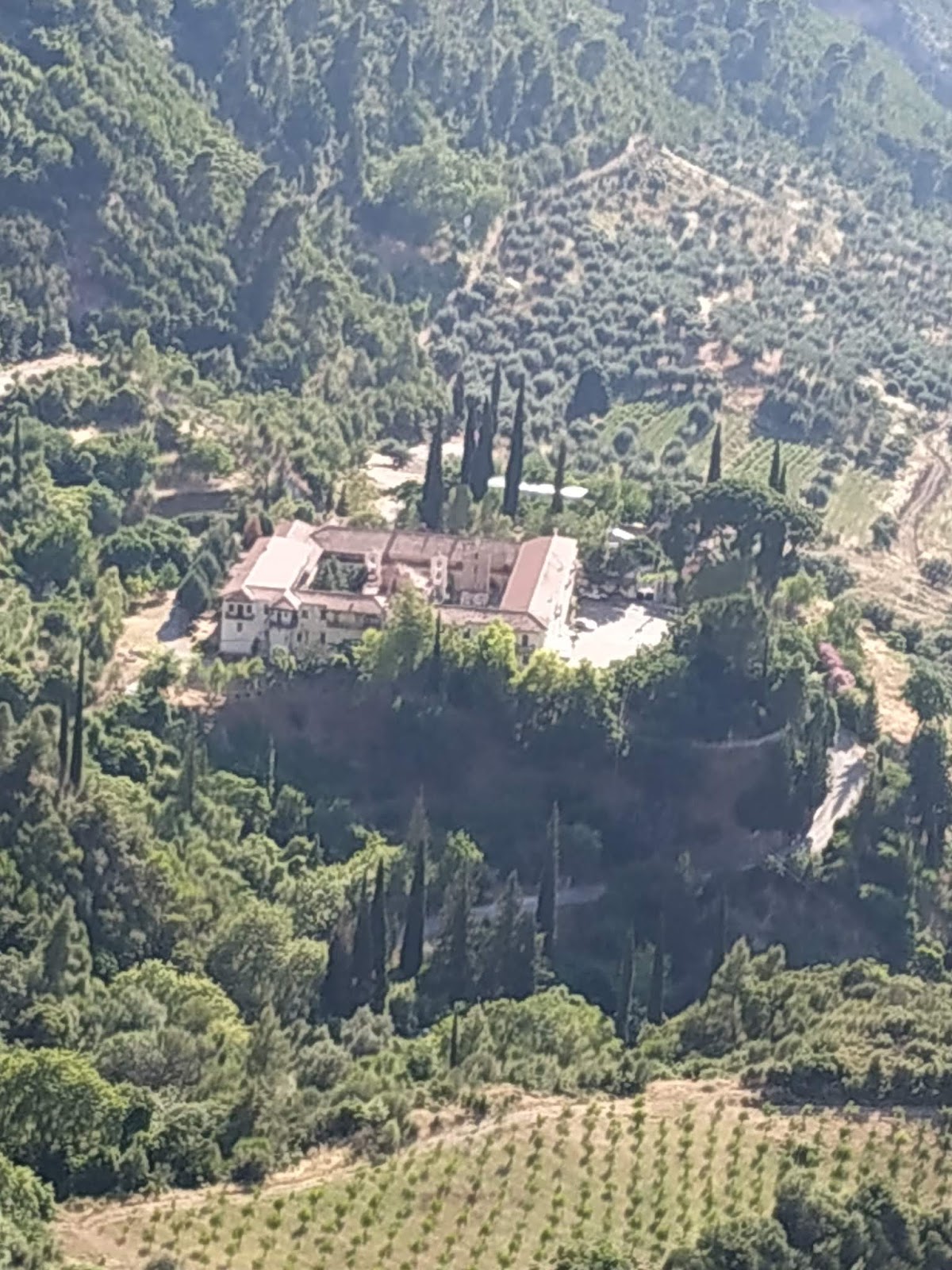 ΠΑΛΑΙΟΜΟΝΑΣΤΗΡΟ ΟΣΙΟΥ ΛΕΟΝΤΙΟΥ ΠΑΝΩ ΑΠΟ ΙΕΡΑ ΜΟΝΗ ΠΑΜΜΕΓΙΣΤΩΝ ΤΑΞΙΑΡΧΩΝ ...