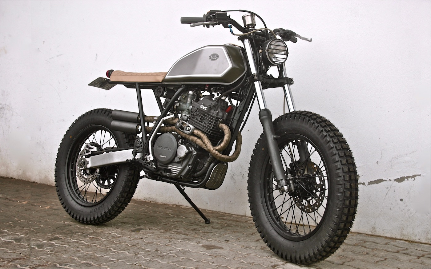 XR600 by Lab - Inazuma café racer
