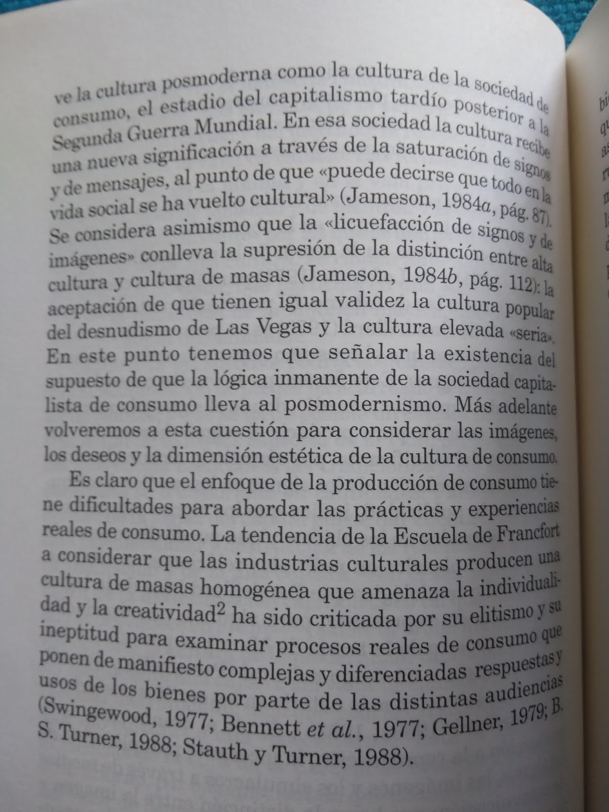 Comunicación Y Culturas Del Consumo 5°1° 5°2°