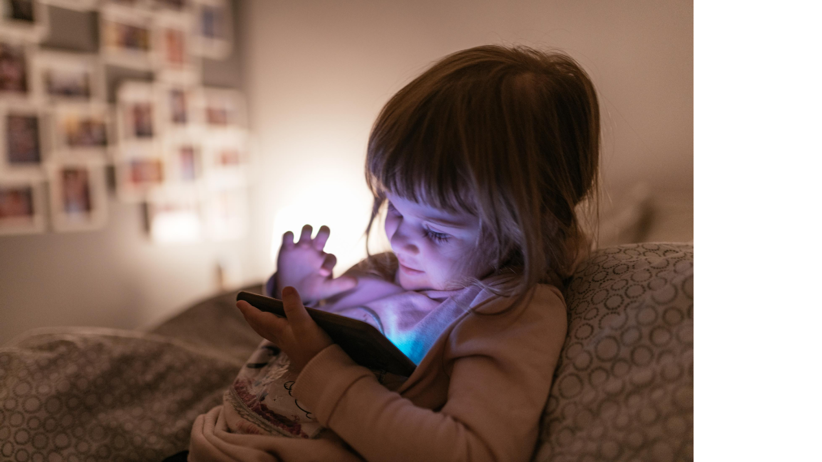 How To Reduce Screen Time With Your Child how-to-reduce-screen-time-with-your-child