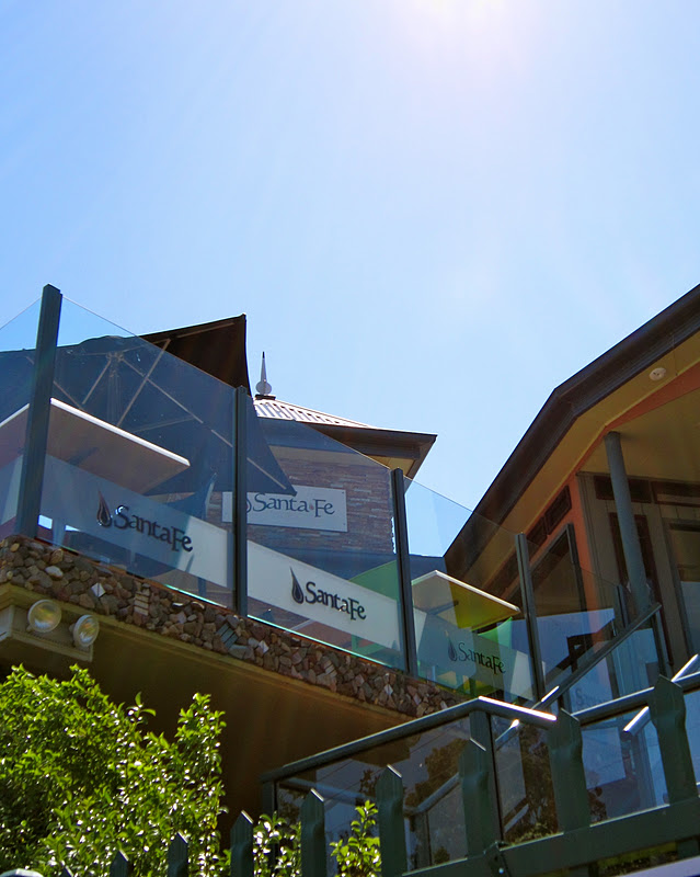 One Hungry Hen: Santa Fe, Merimbula