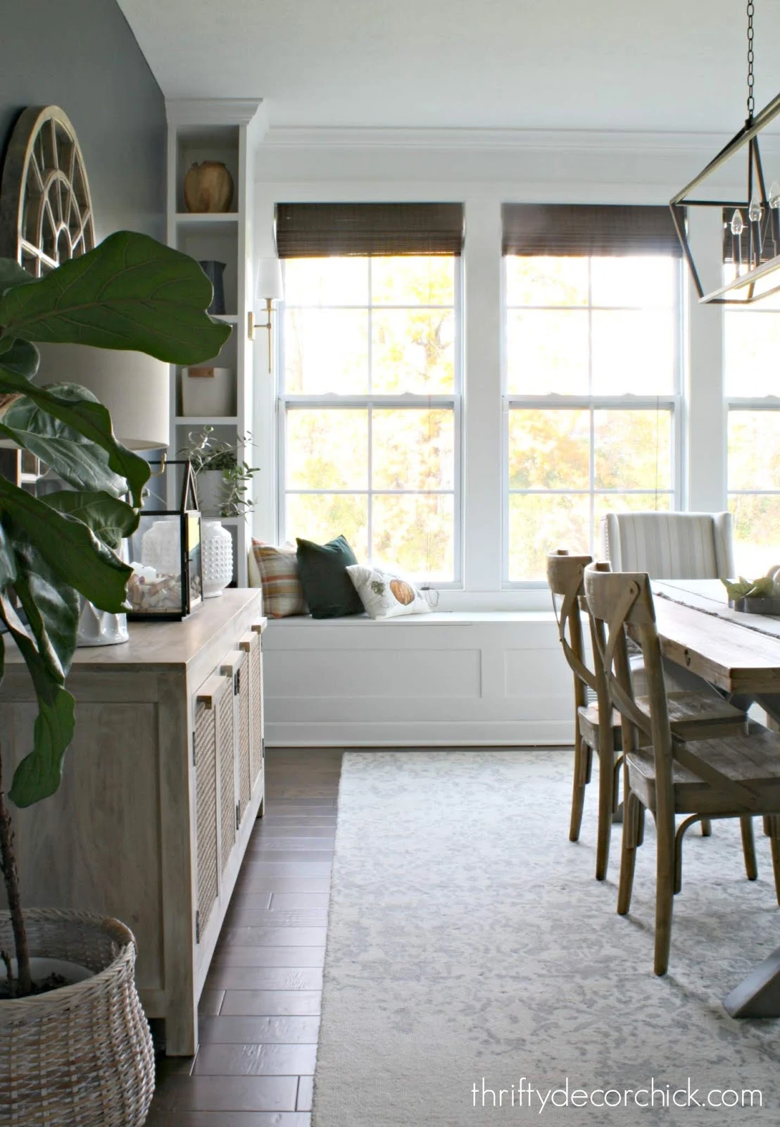 Dramatic dining room makeover | Thrifty Decor Chick | Thrifty DIY, Decor and Organizing