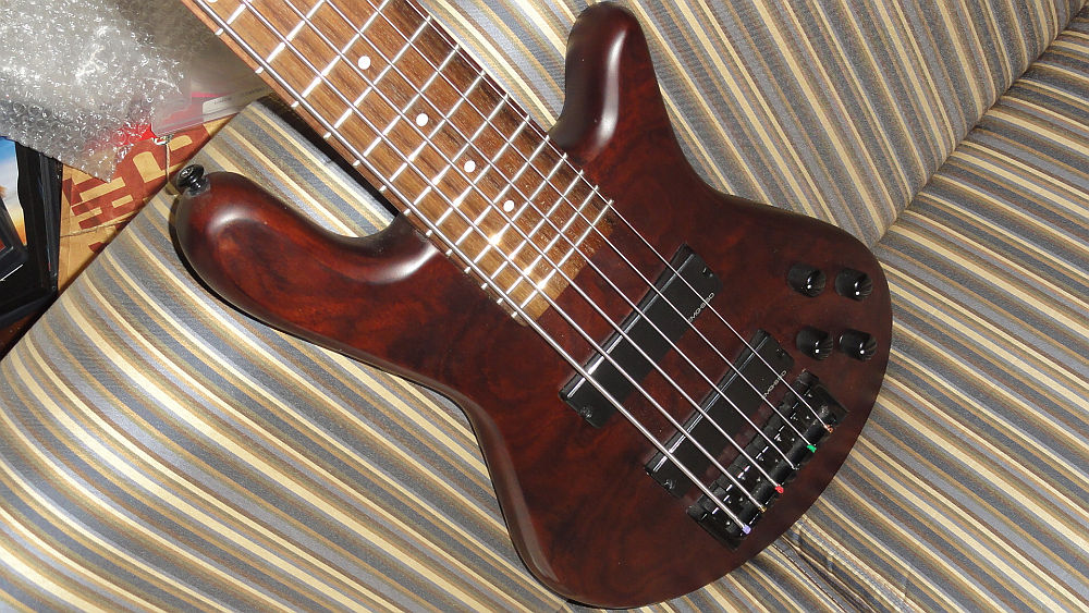 KRENMAUT: SPECTOR Legend 6 bass sudah sampai now FOR SALE!