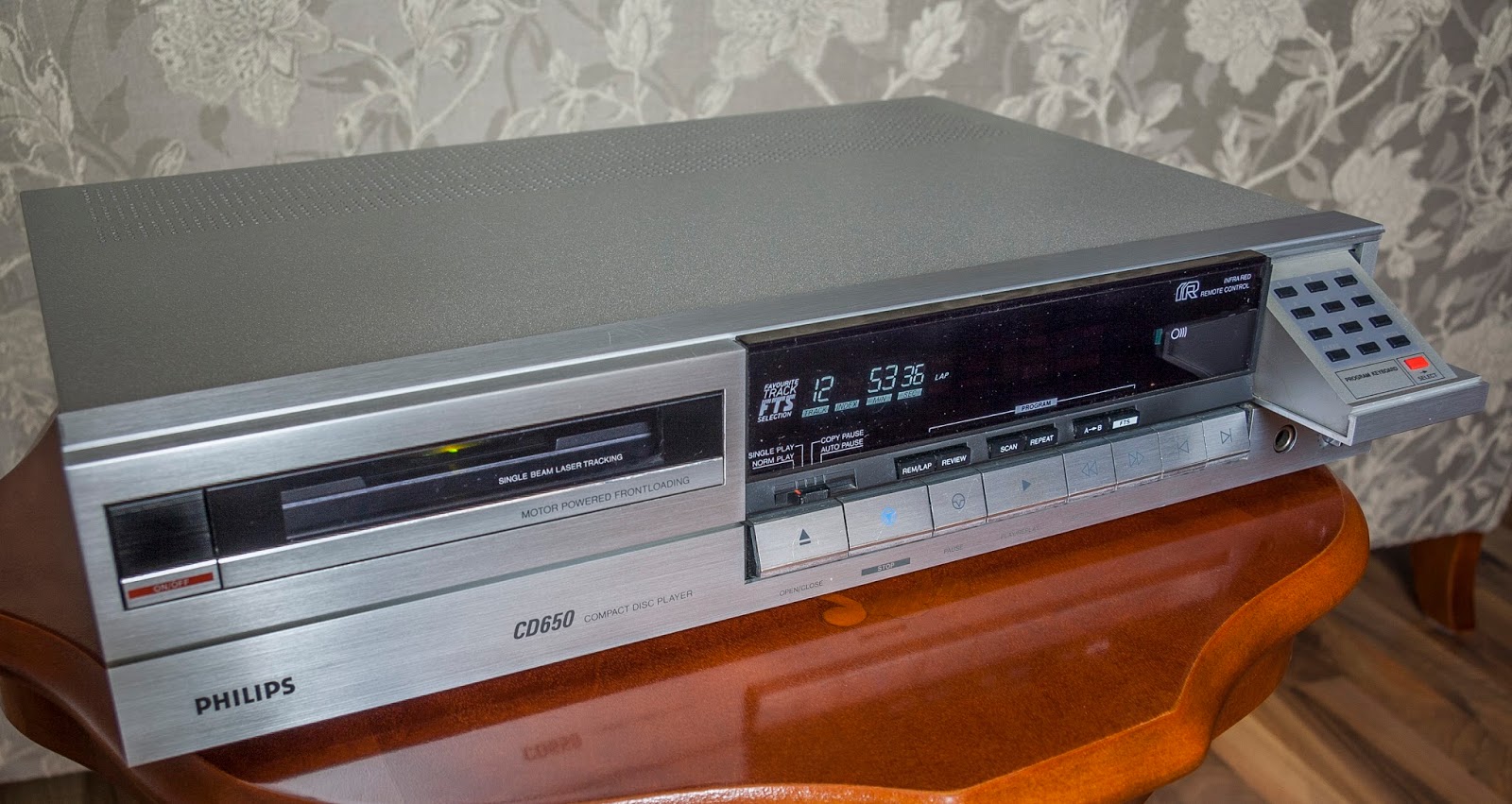 Golden Age Of Audio: Philips CD650 Stereo Compact Disc Player