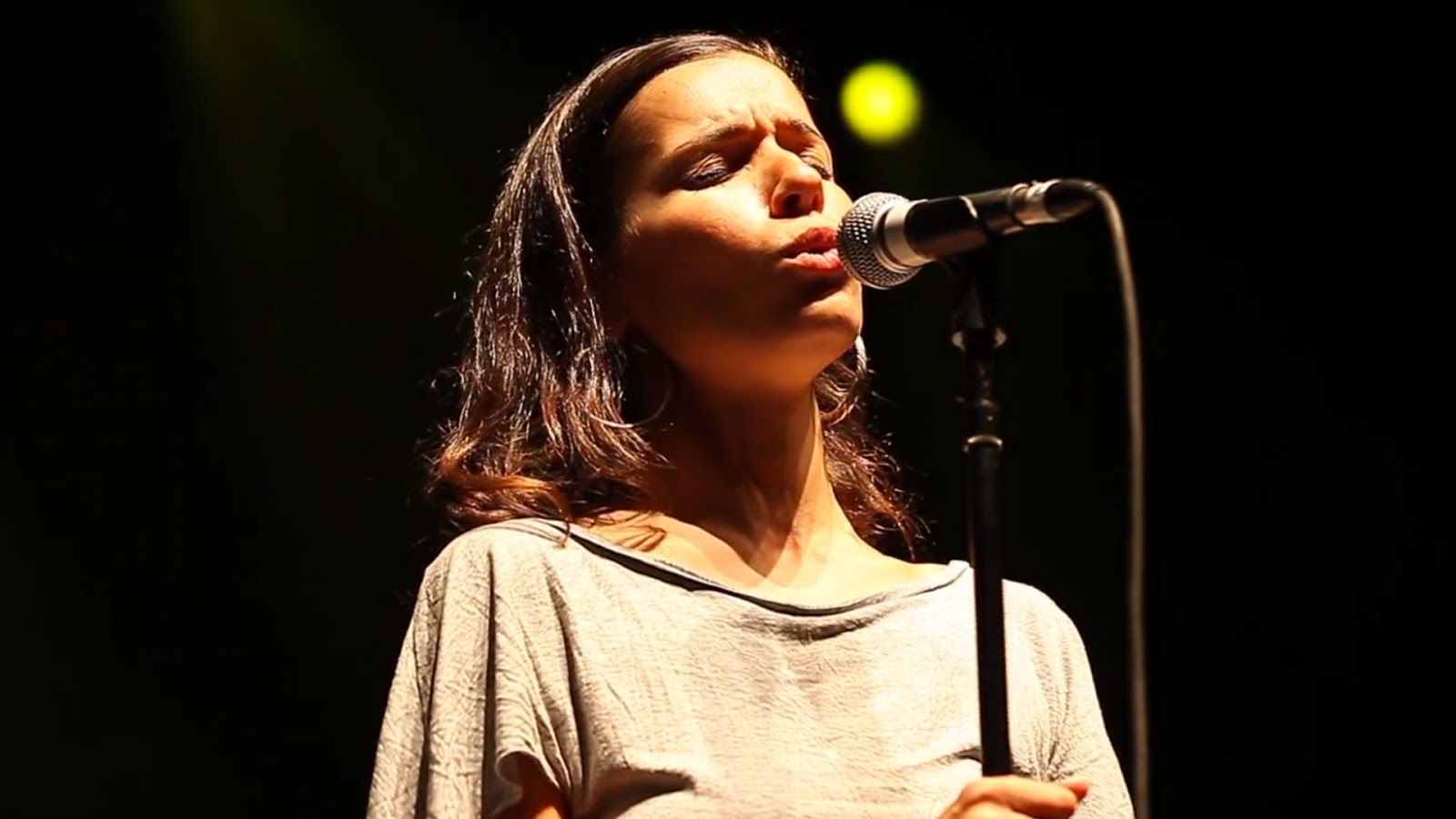 NoviembrEes: TULA - Tal Ben Ari