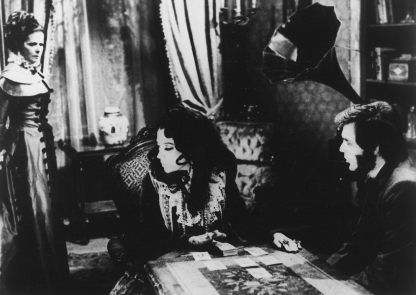 Shadows on the Wall: An Online Dark Shadows Fanzine: 1897: Magda ...