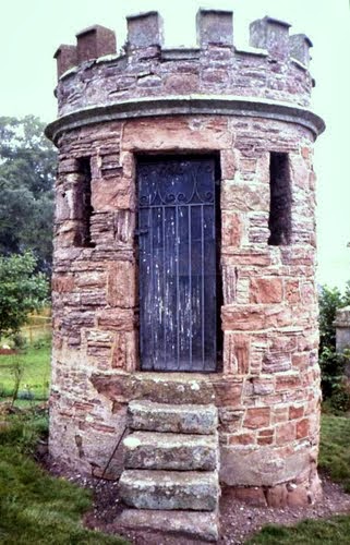 Roy's blog: SOME UNUSUAL 'PRACTICAL' BUILDINGS