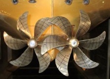 overlapping propeller