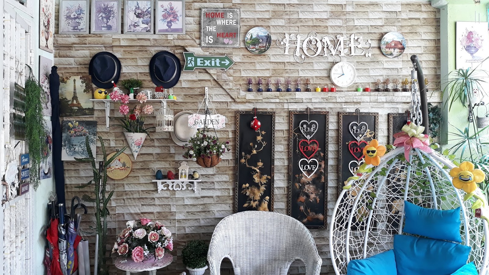 UBAH DEKO DINDING LUAR NI ENTAH CANTIK KE TIDAK