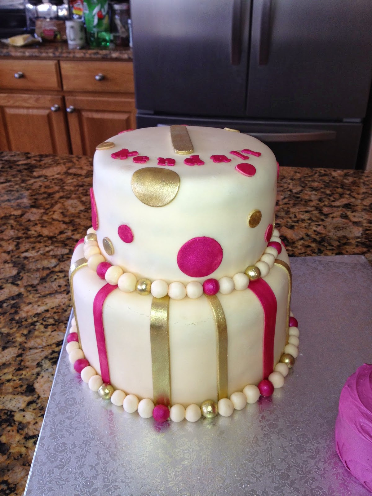i heart cakes: Gold/maroon polka dot cake