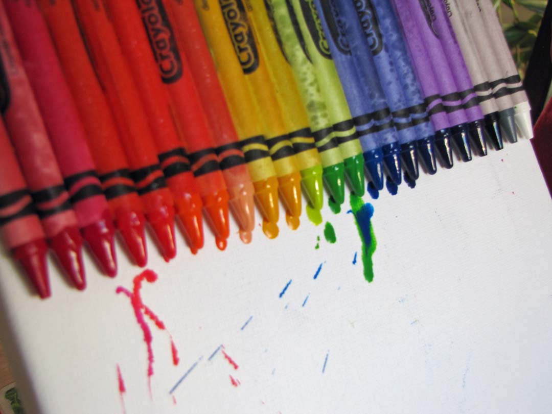 Little Bits of This: Dripping Crayon Art