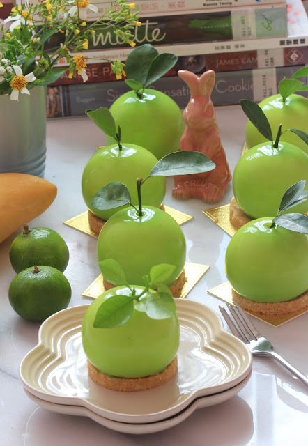 Green tea, lime and mango mini entremet