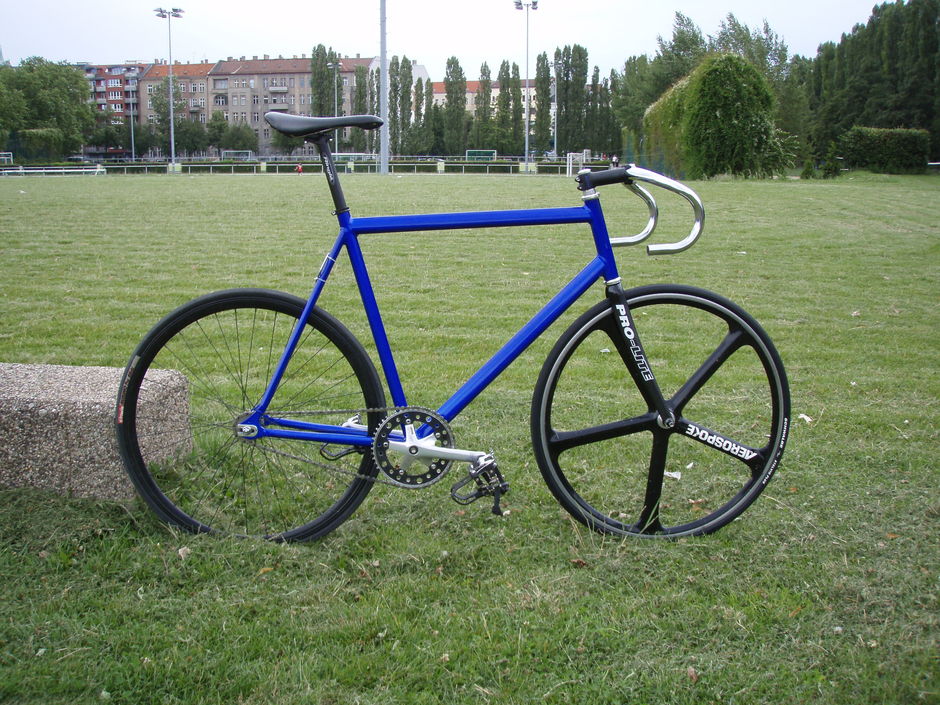 .: BLUE FIXIE