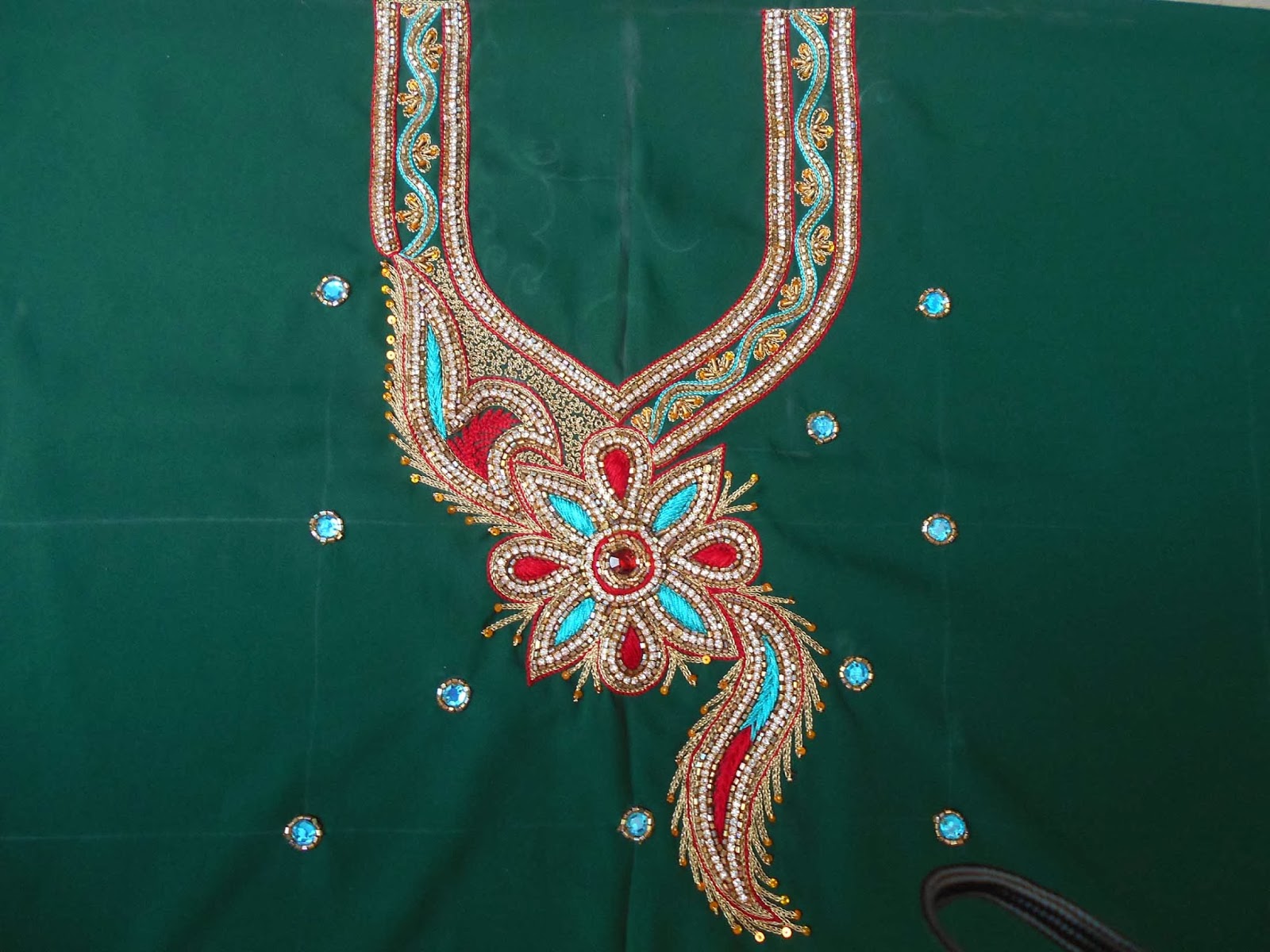 Chudi Neck Designs and Saree Designs ~ Aishwarya Fashions