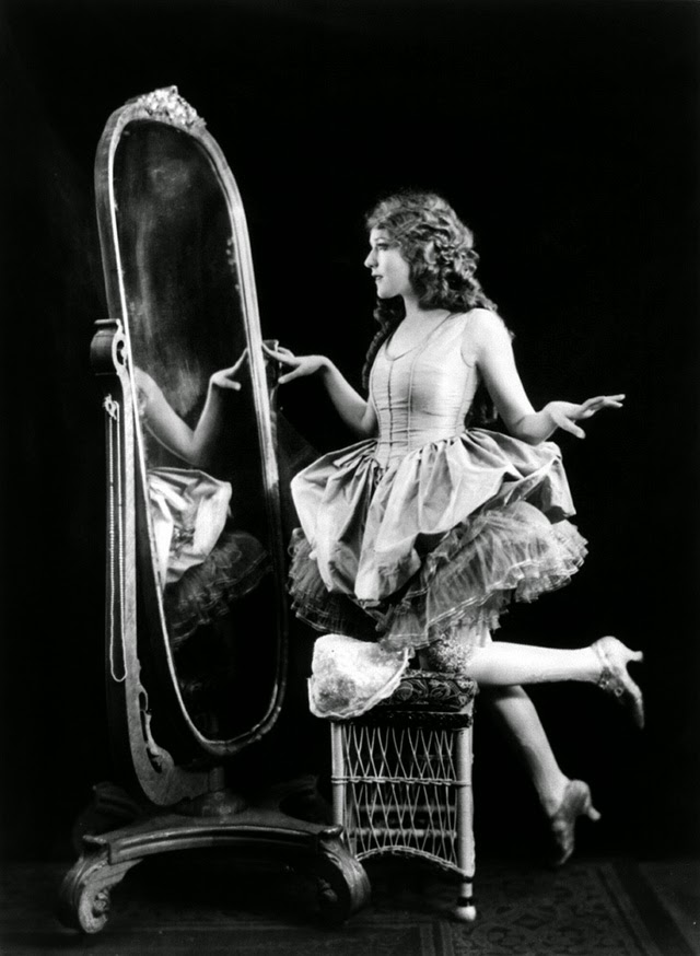 35 Beautiful Portrait Photos Of Ziegfeld Follies Showgirls From The