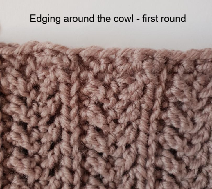My Hobby Is Crochet: Chic Aran Cowl - Free Crochet Pattern