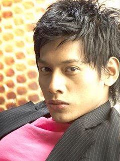 MISTERS MANHUNT: MISTER MANHUNT 2002 - Filipinas - Bruce Quebral