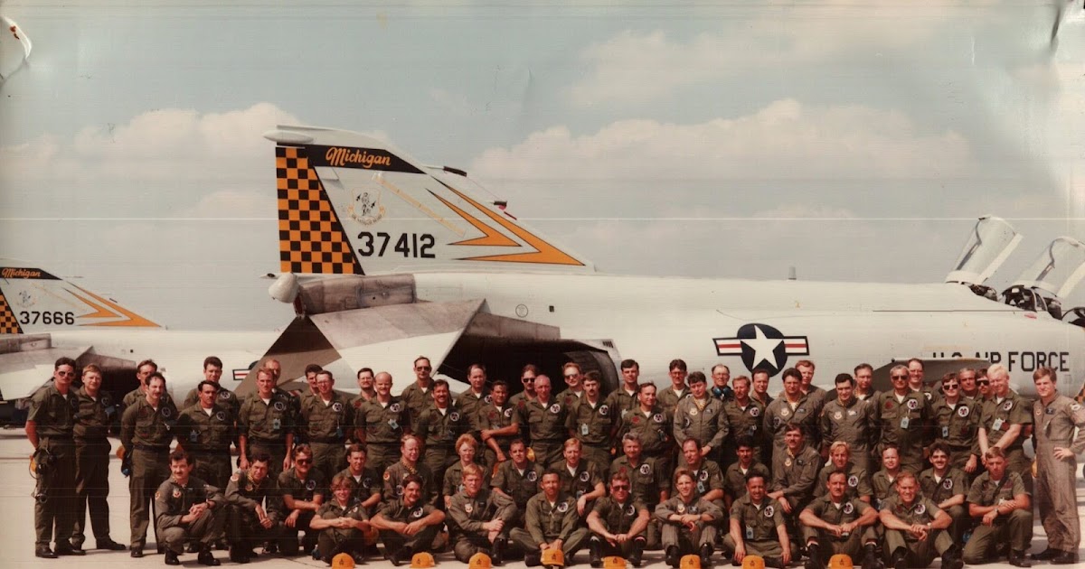 Oldsarges Aircraft Model blog: 191St Crew chief and personal