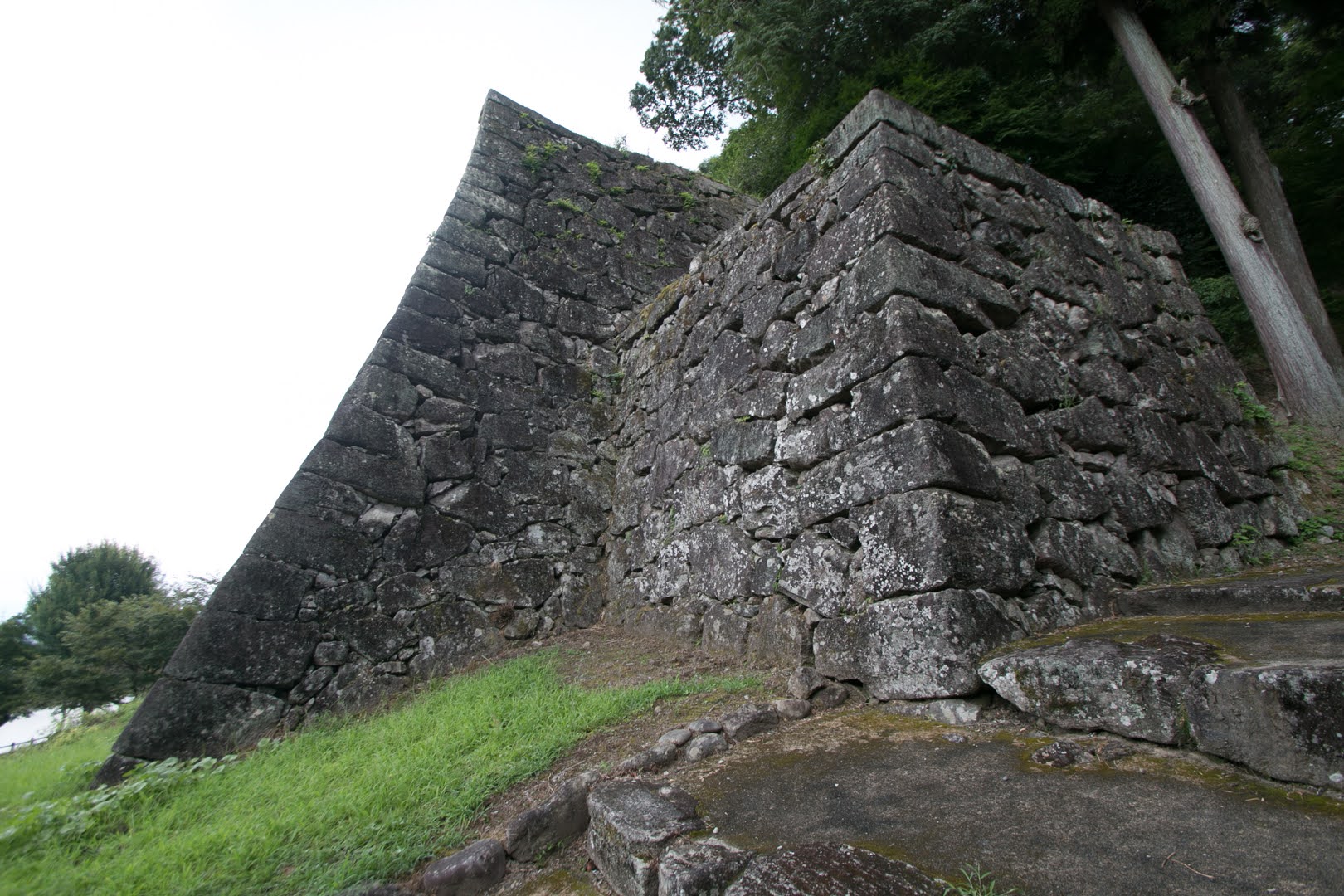 Hitoyoshi Castle -Renovated condominium of long lived clan- | Ken's ...