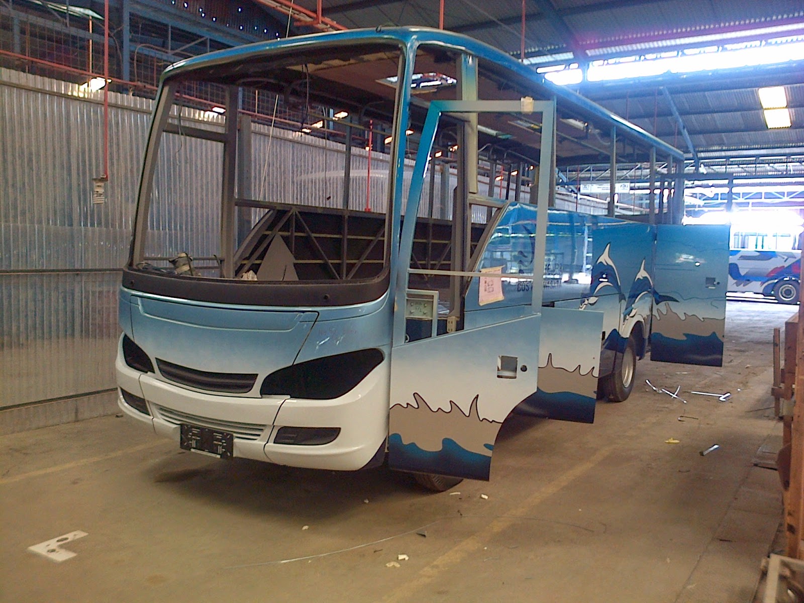 MEDIUM BUS MITSUBISHI dan MODIFIKASI 4WD: medium bus fe 84g bc standar ...