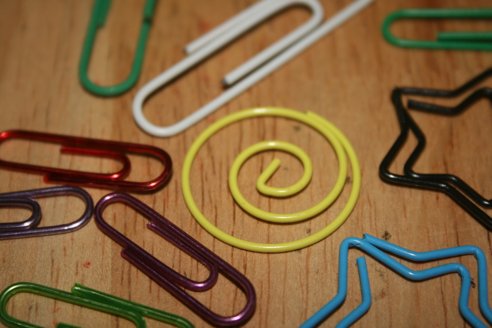 ARTISTeachers: Paperclip Jewelry